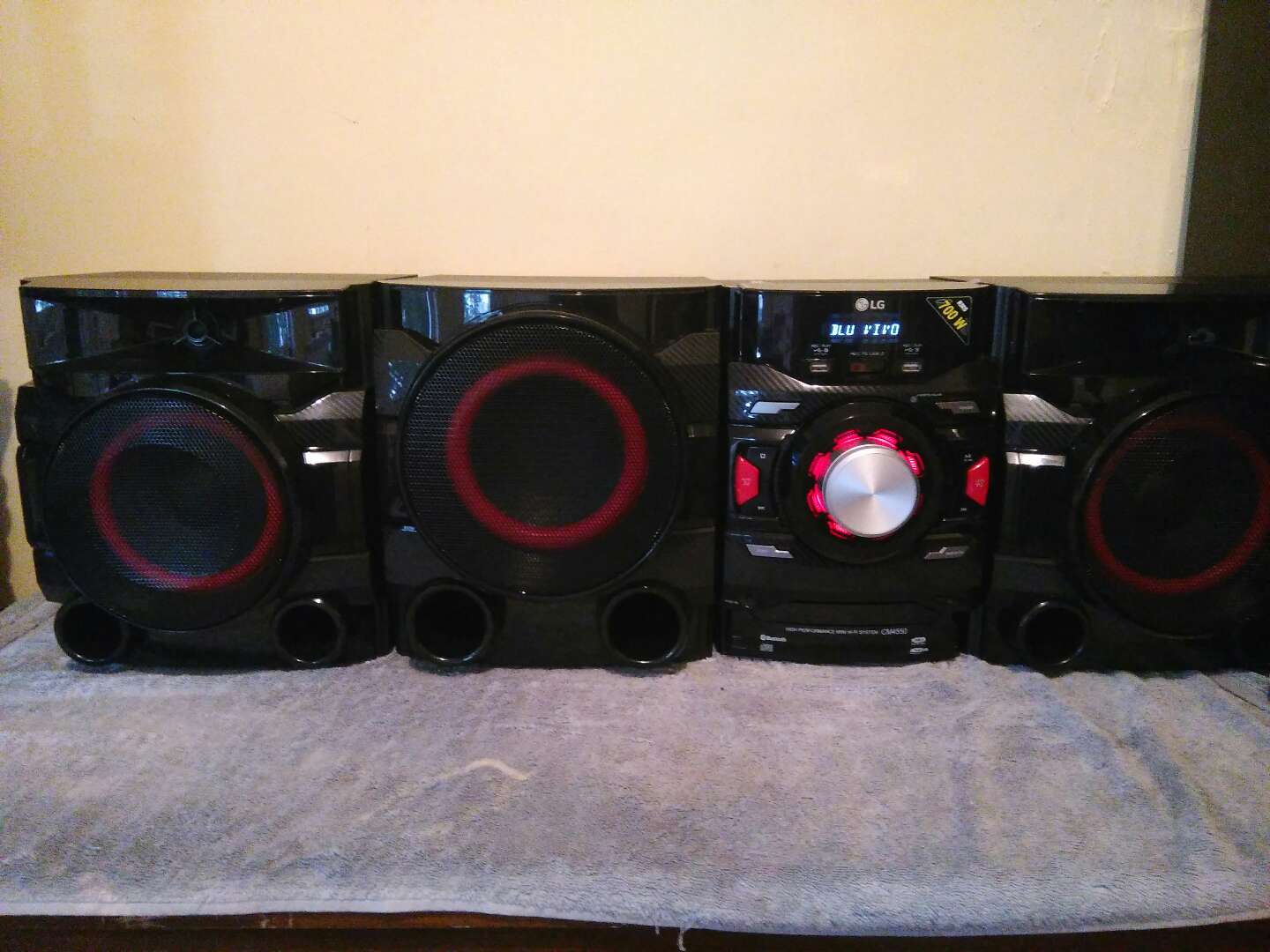 Equipo de sonido LG 700 W Blutud radio cd auto dj lati. Etc for sale in ...